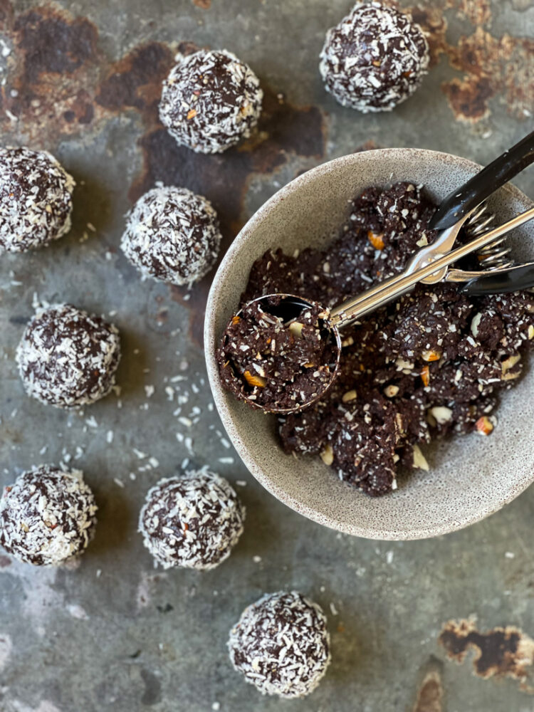 Healthy No Bake Cacao Oat Bars - Marin Mama Cooks